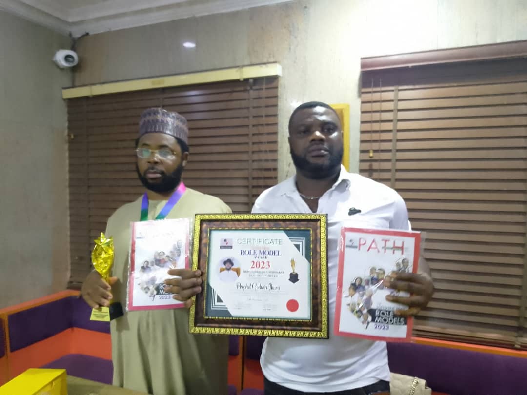 Prophet Godwin Ikuru Bag Path Magazine MISSIONARY LEADERSHIP AWARD 2023 ...